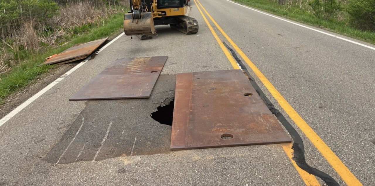 Jackson County road shut down due to sinkhole