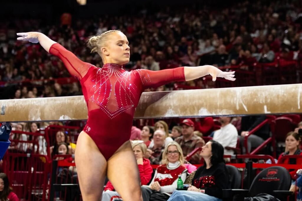 Joscelyn Roberson pens heartwarming farewell to Arkansas Razorbacks as ...