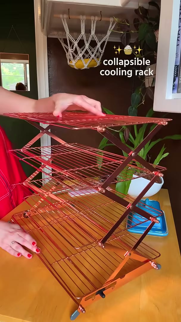 Big baking days call for this space-saving cooling rack