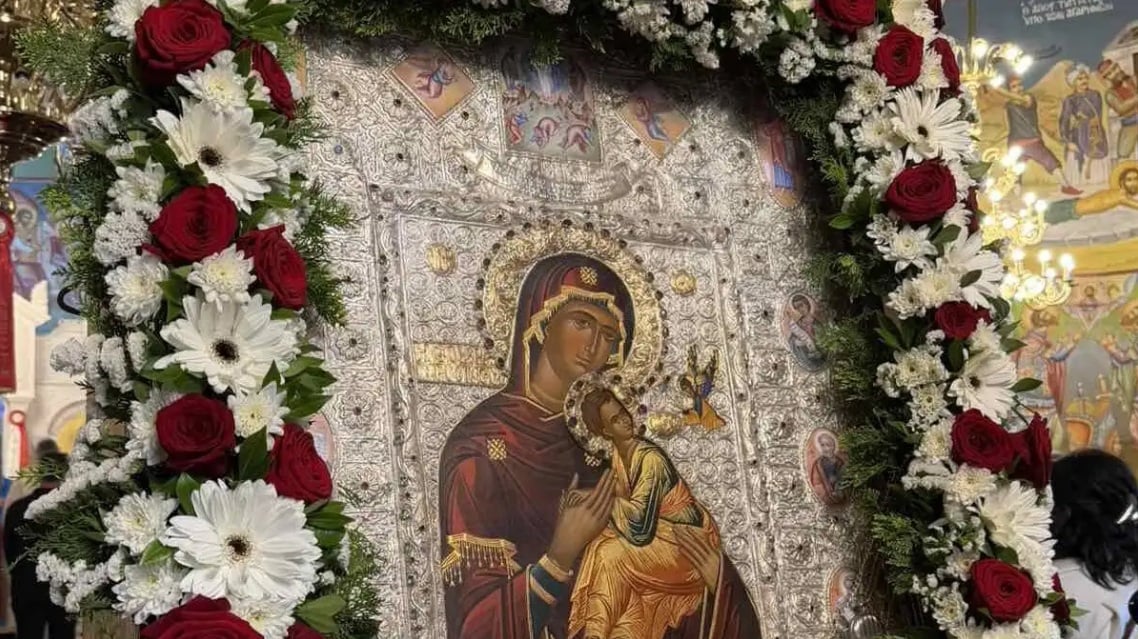 Νέα Ερυθραία: Συρρέουν οι πιστοί για την Παναγία «Φοβερά Προστασία»