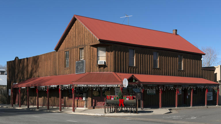 America's 'loneliest town' is a West Coast mountain beauty that was ...