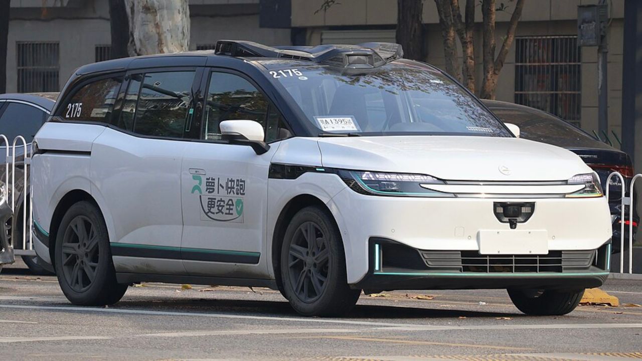 China just paused all self-driving approvals after a system failure ...