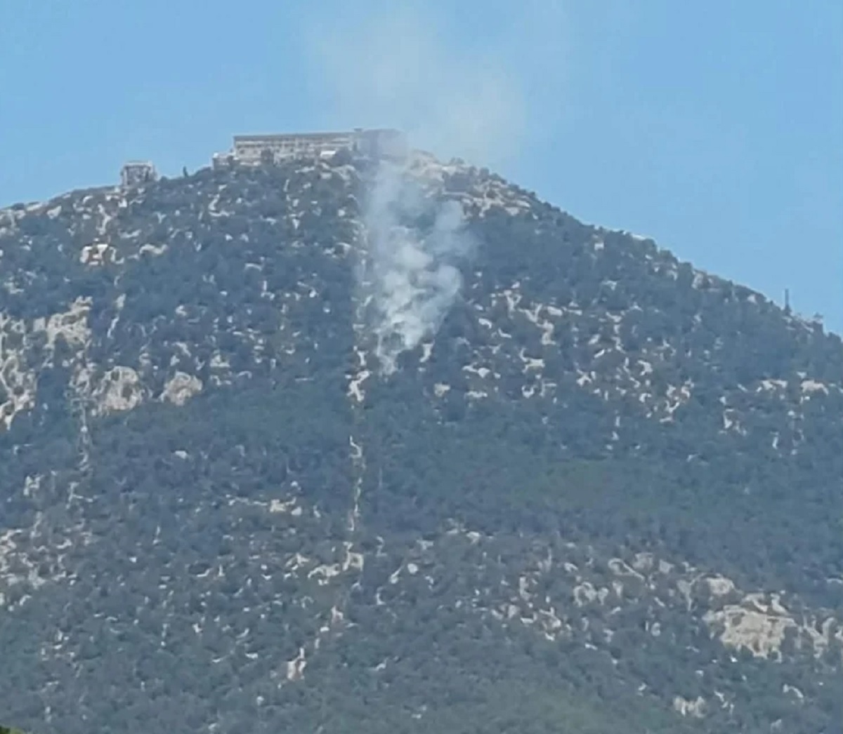 Φωτιά στην Πάρνηθα κάτω από το καζίνο – Μεγάλη κινητοποίηση και διακοπή ...