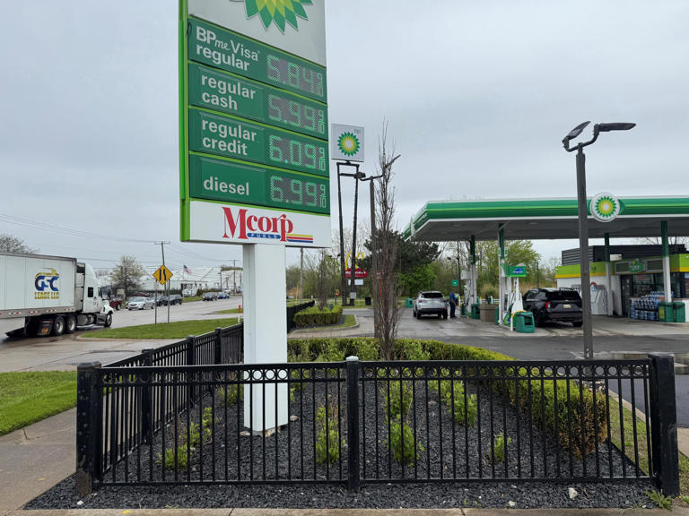 Michigan may get walloped with $5 a gallon gas as prices climb fast