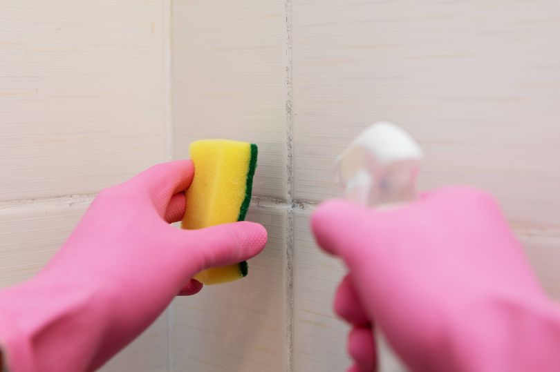 Black spotty shower grout will turn white in 10 minutes if cleaned with ...