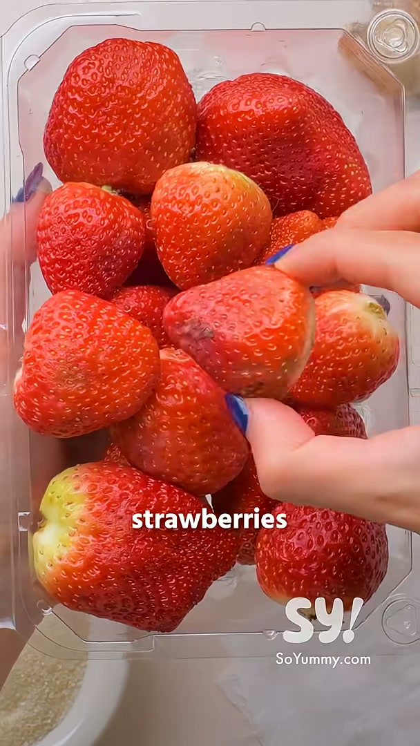Fermented strawberry soda