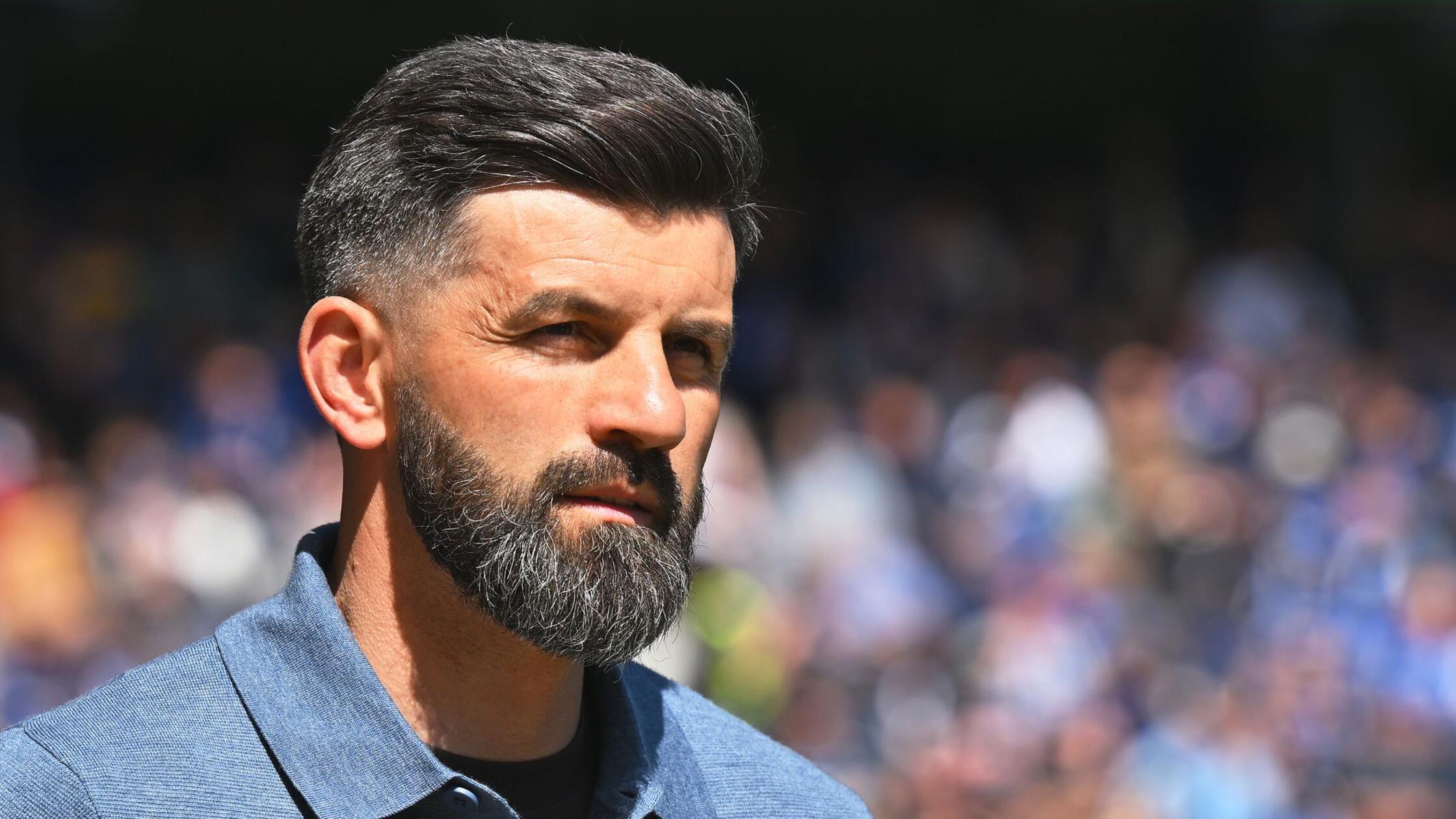 Eindringlicher Appell: Schalke-Coach wendet sich an Fans