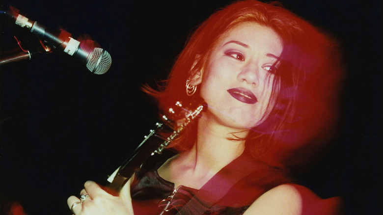5 '90s shoegaze songs we'd trade the world to hear again for the first time