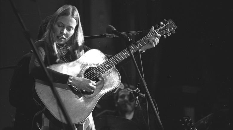 5 songs that best capture the poetic soul of folk rock