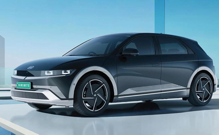 Hyundai का बड़ा धमाका: 690km की रेंज वाली नई Ioniq 5 फेसलिफ्ट लॉन्च ...