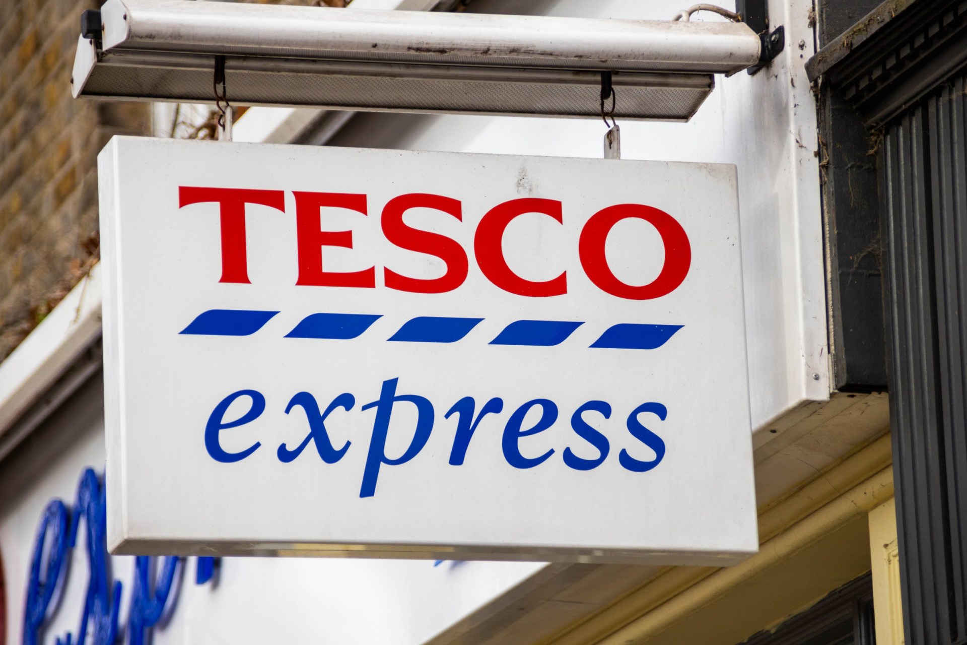 Tesco Express adopts Aldi price match in 2,000 stores
