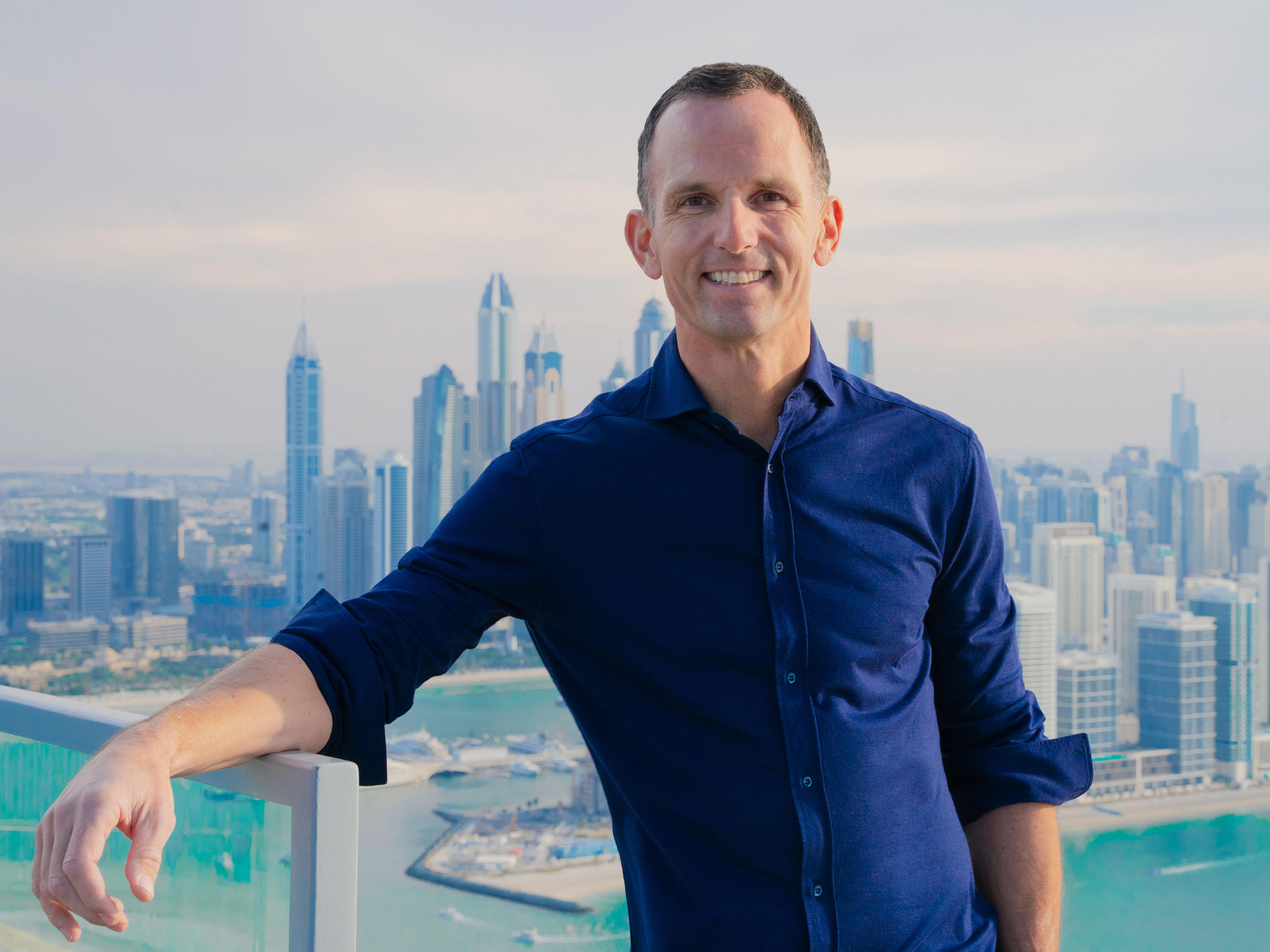 A billionaire lived on 6 continents. When he made his fortune, he chose ...