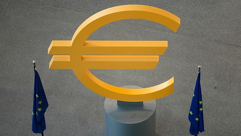 ECB holds rates at 2% as inflation rises and eurozone growth slows