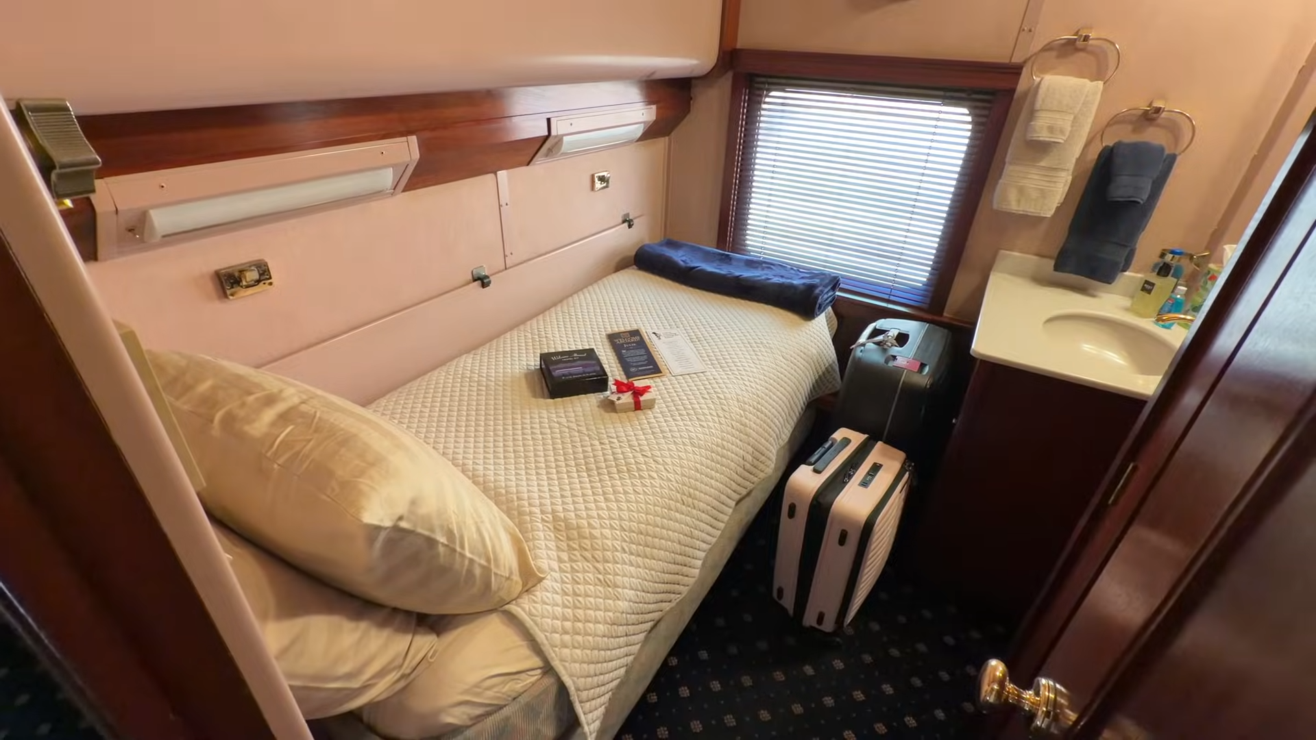 He took America’s best sleeper train - then saw what $30,000 gets