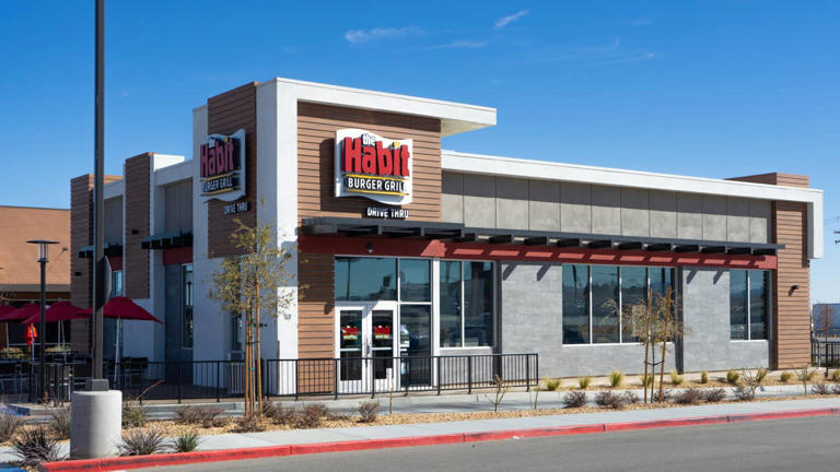 The Habit Burger & Grill quietly closes locations
