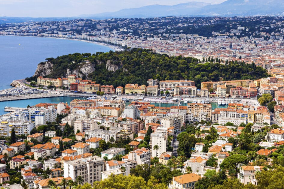 Villas de luxe et appartements : quel budget pour l’immobilier à Nice ...