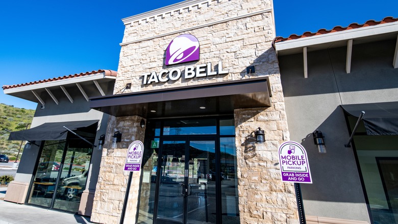 9 fast food restaurants that exclusively sell Pepsi products