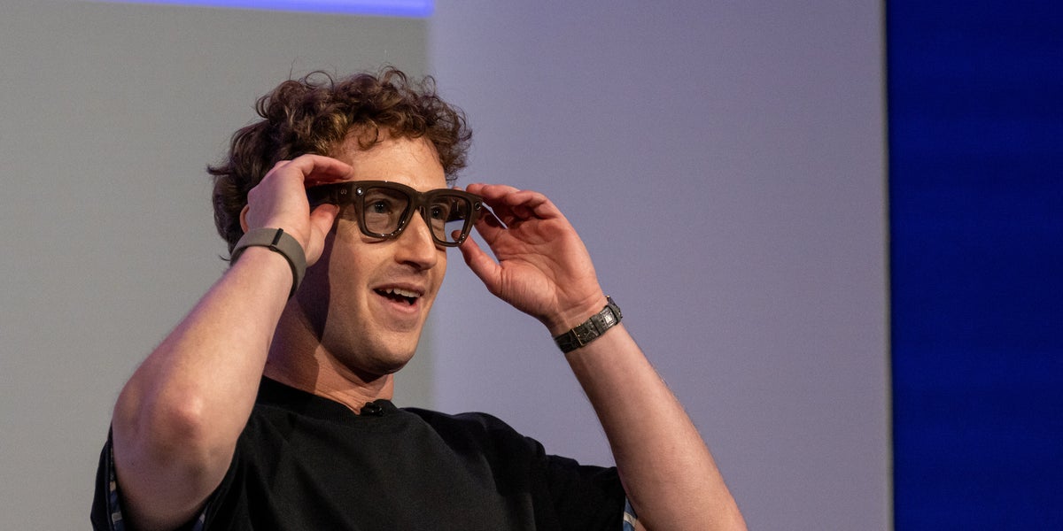 Nobody wants to buy Mark Zuckerberg’s creepy camera glasses