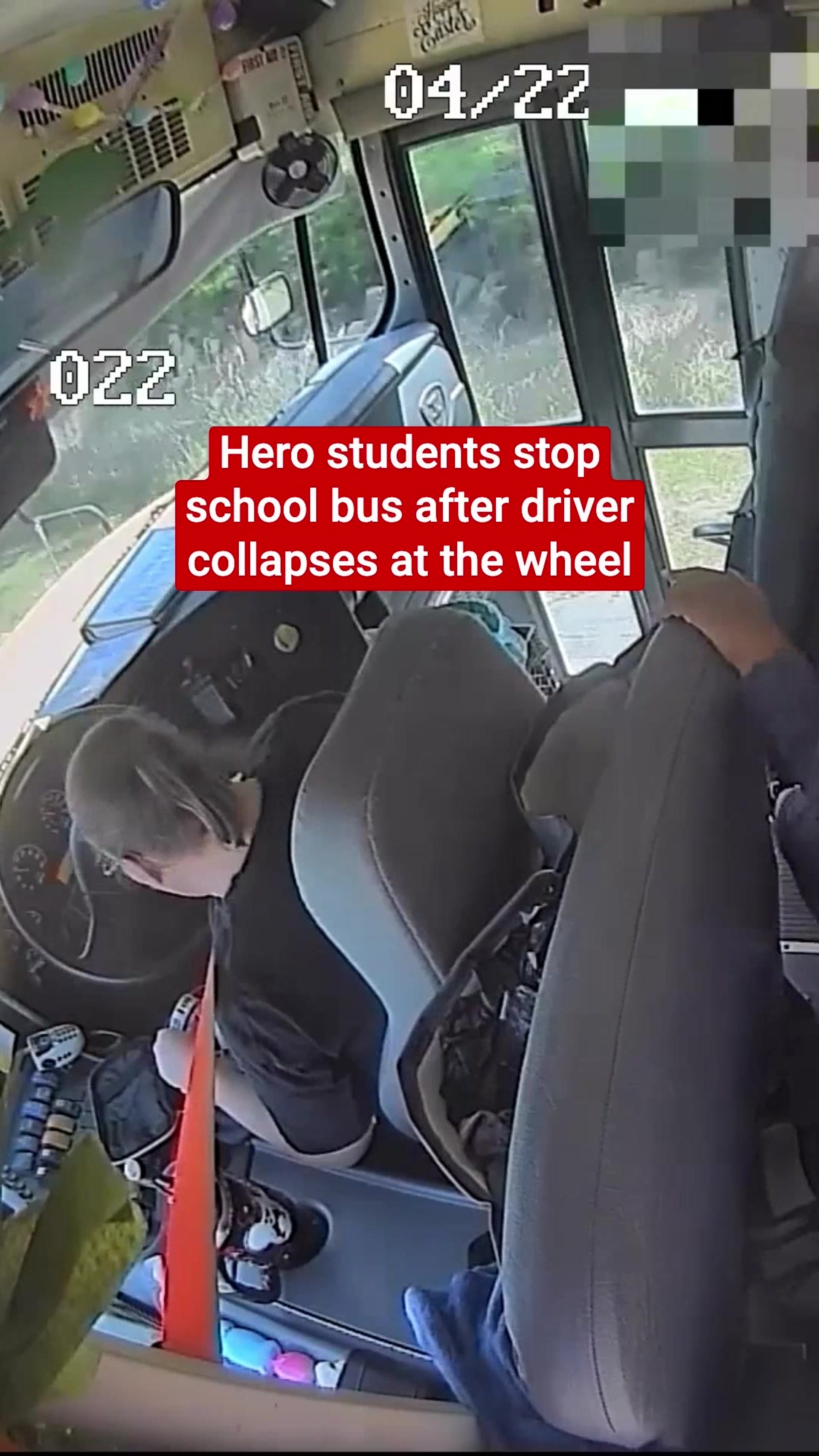 Heroic middle schoolers bring bus to a halt after driver passes out ...