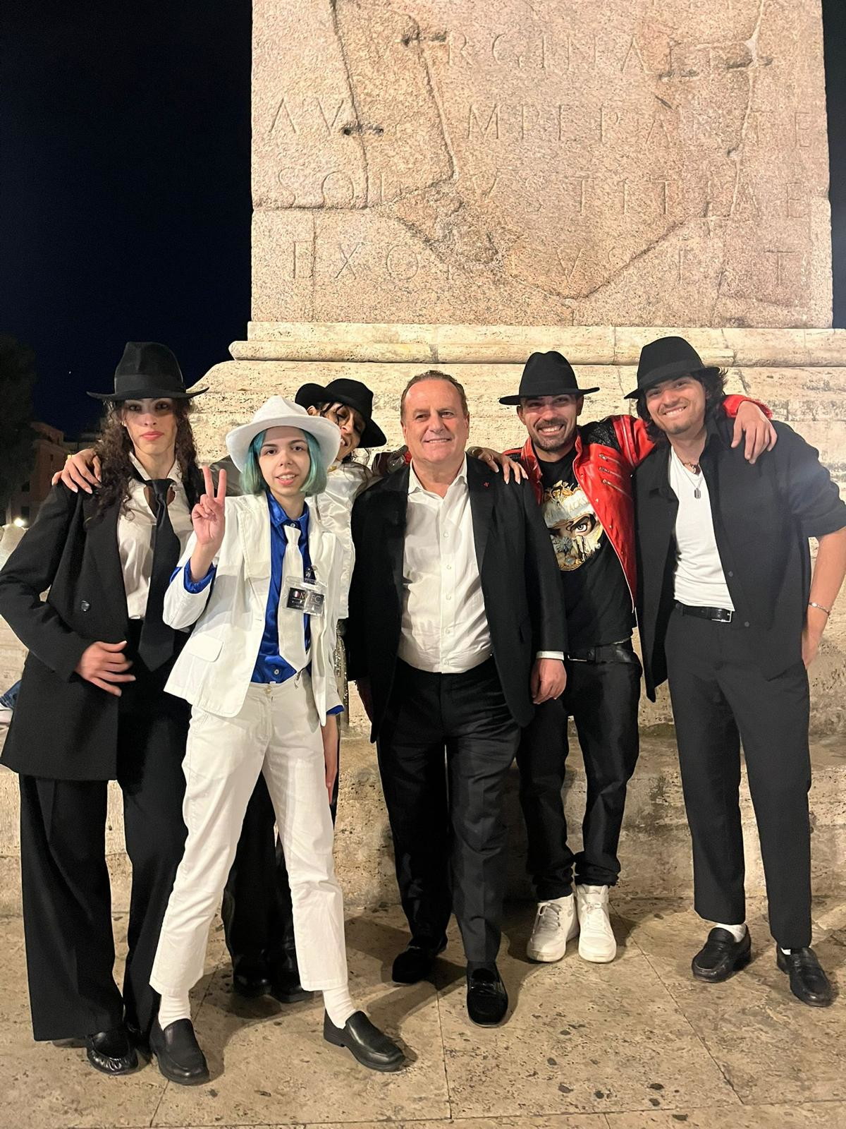 Michael Jackson mania a Paradise Rai2 tra Ghini e Papaleo