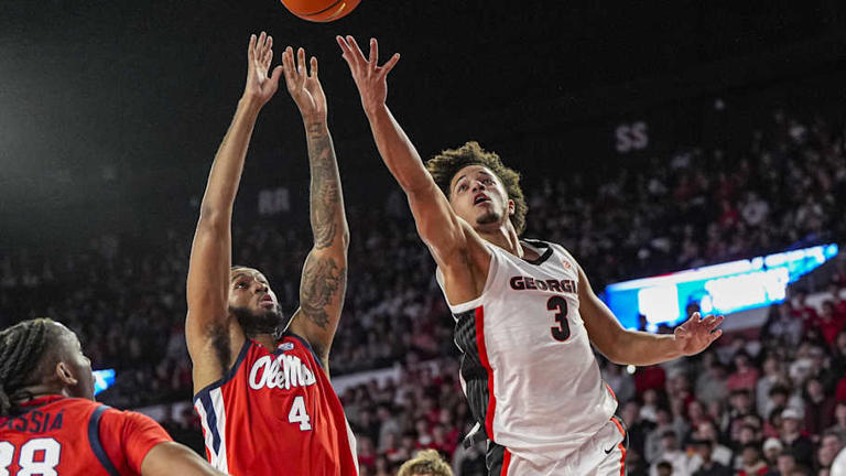 Georgia Bulldogs basketball earns transfer commit from Ole Miss forward ...