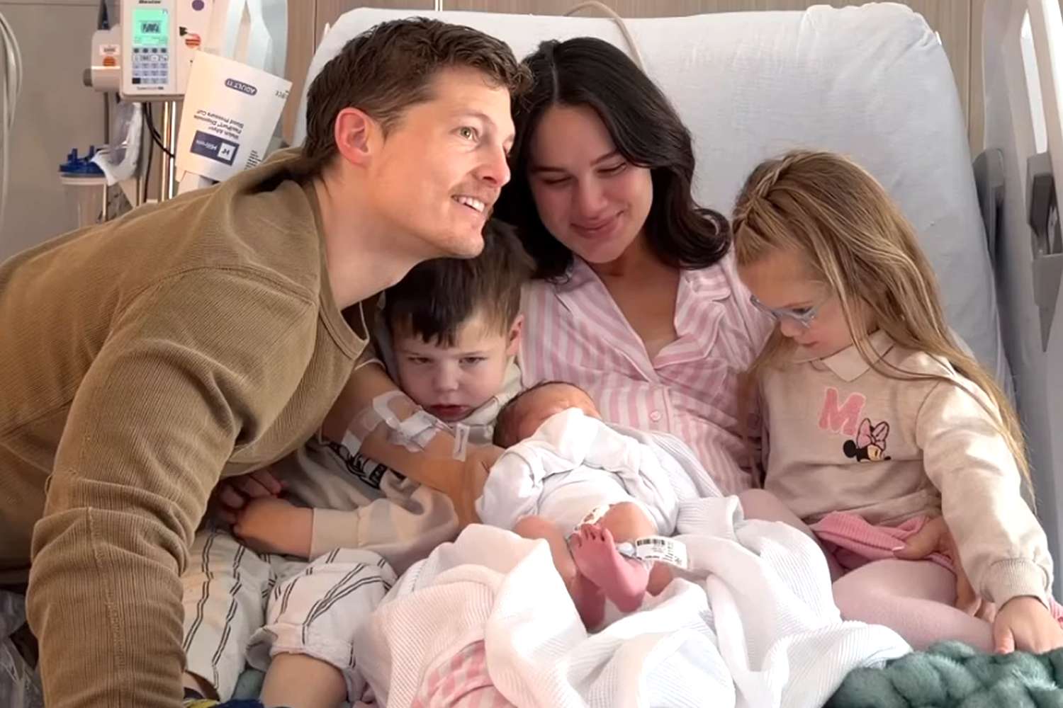 Abbie Herbert breaks down ‘scary’ moment husband performed Heimlich ...
