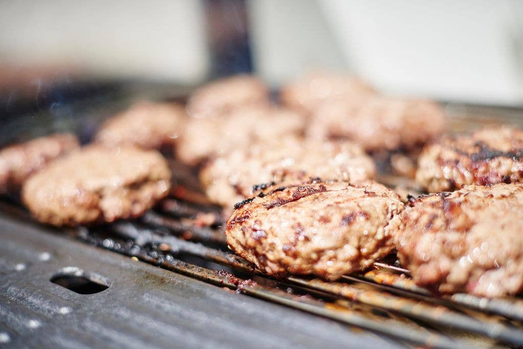 10 dinner foods that were beloved in the 1980s but are now banned or ...