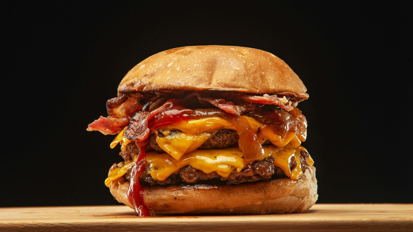 I tried the top 6 new burger spots in the US and one totally surprised me