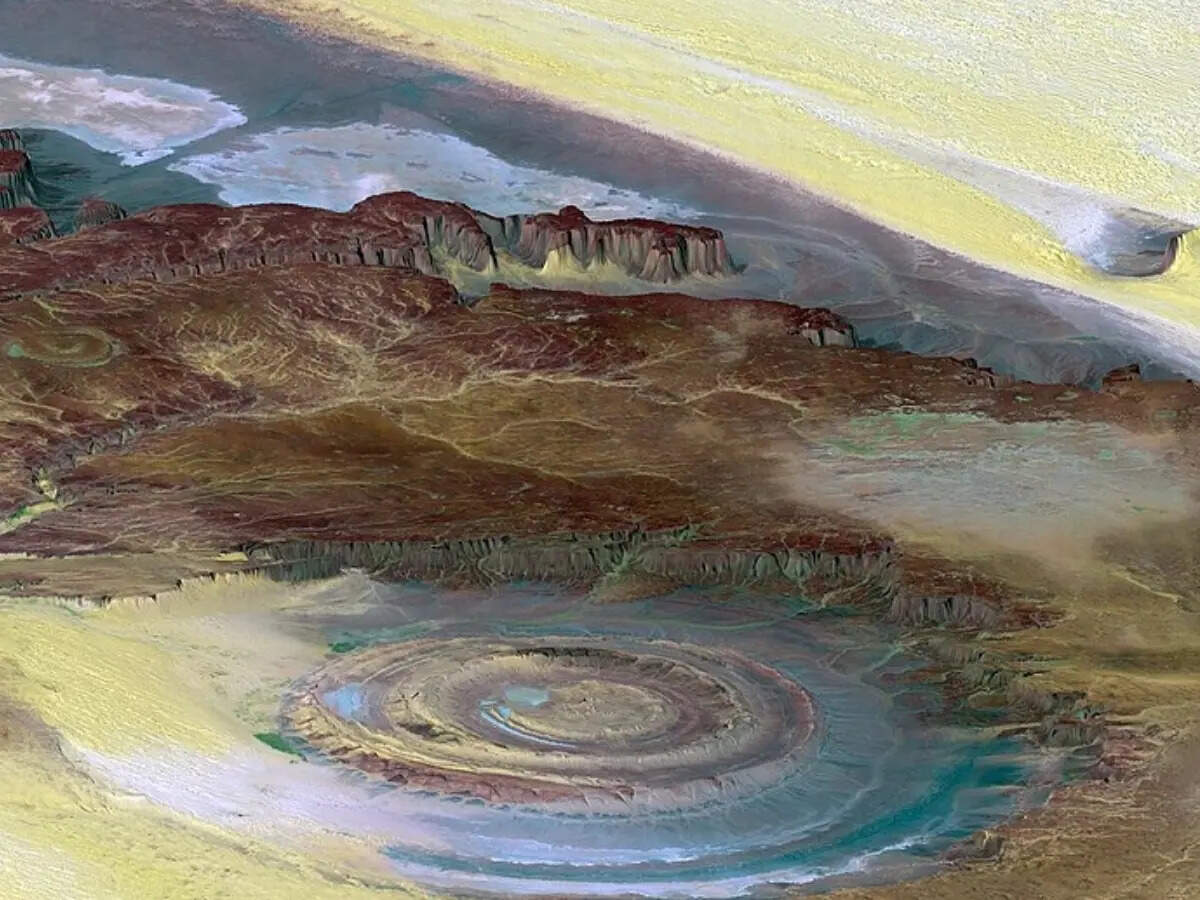 NASA keeps watching this giant 'eye' in the Sahara from space but it ...
