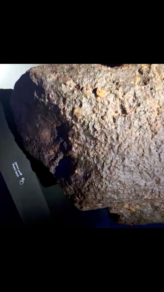 Natural History Museum meteorite