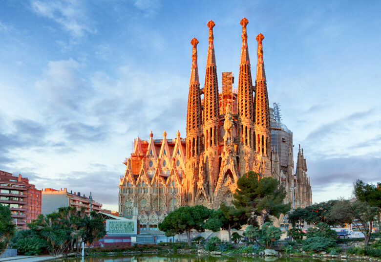 30 awe-inspiring pictures of the world’s greatest cathedrals