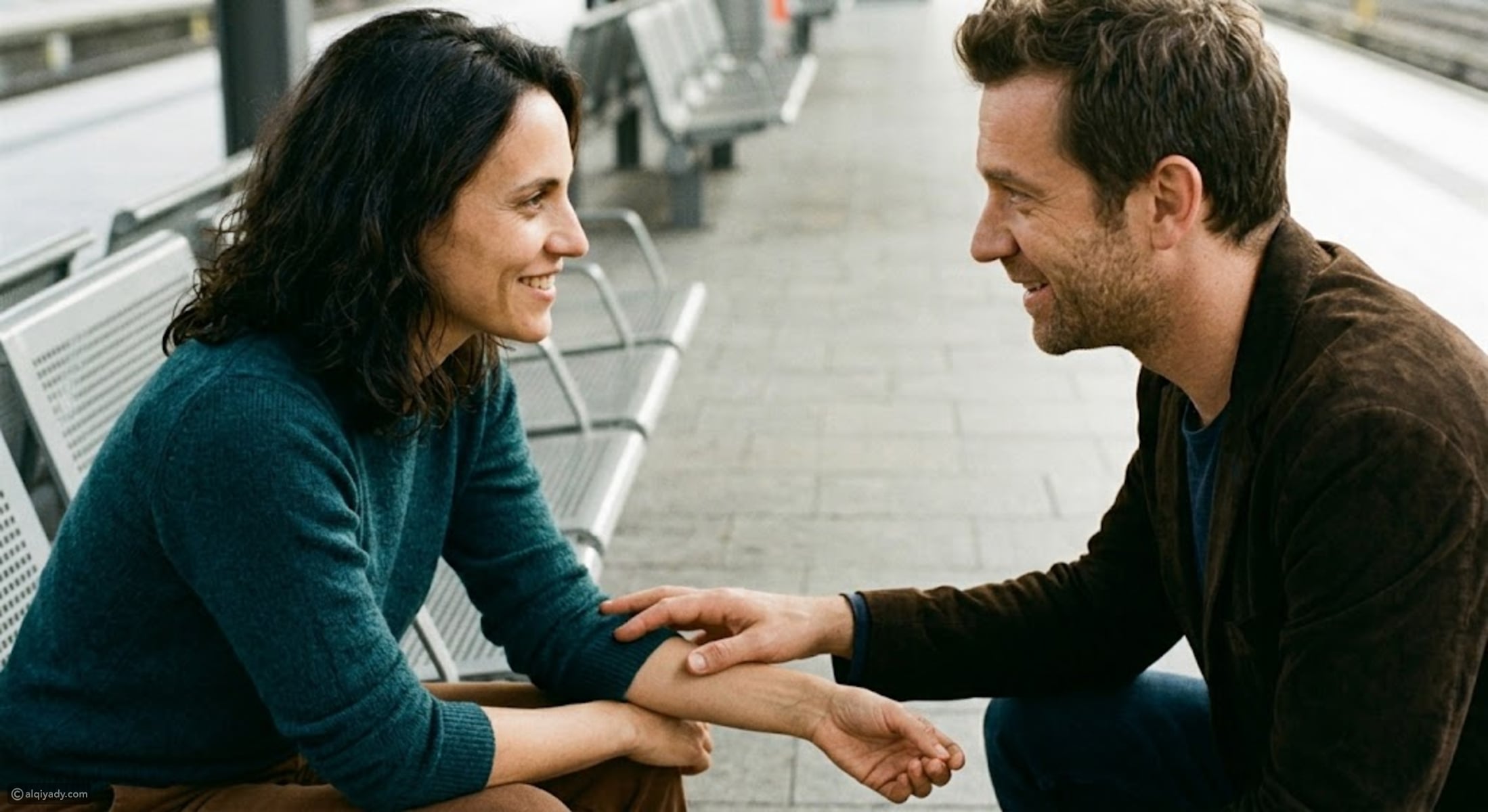 10 flirty moves that make you hard to ignore
