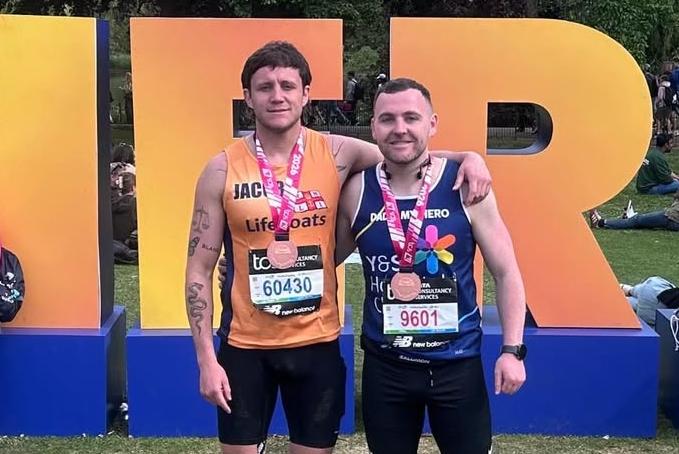 A Wigan man pushed through the pain barrier to complete the London ...