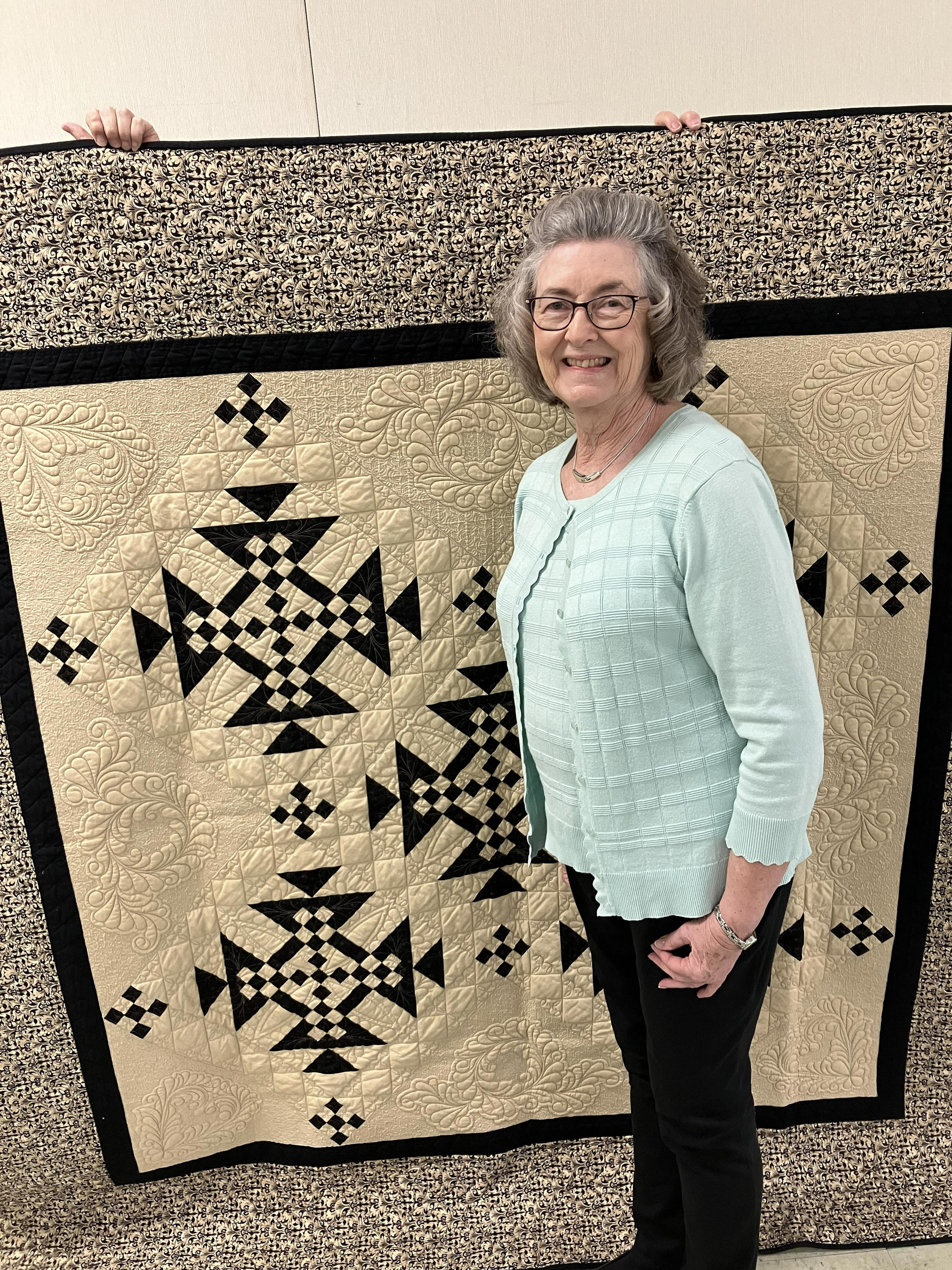 Redbud Quilt Guild honors Muncie quilter at May show