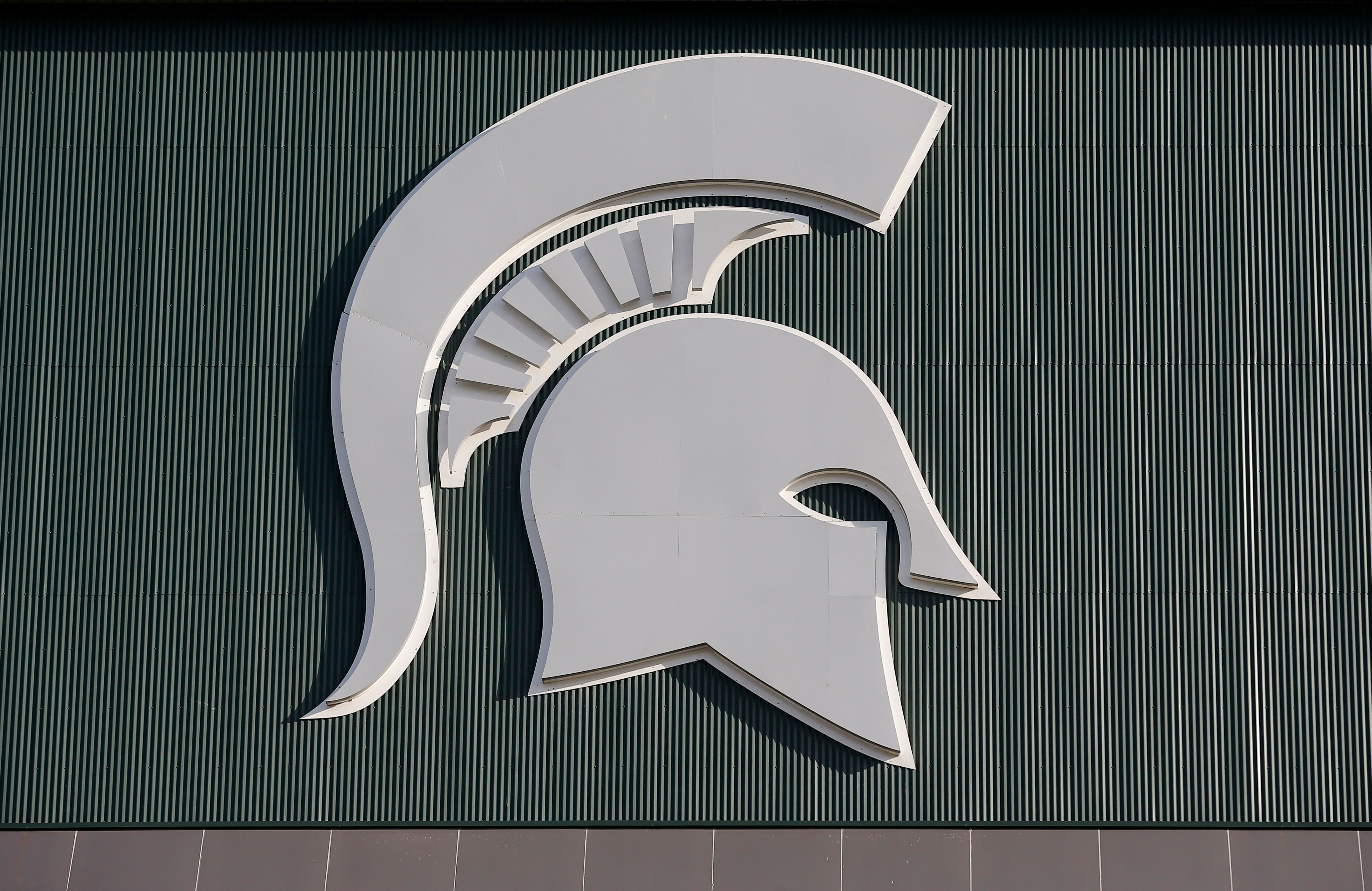 Descubren a hombre con químicos para laboratorio de metanfetamina en ...