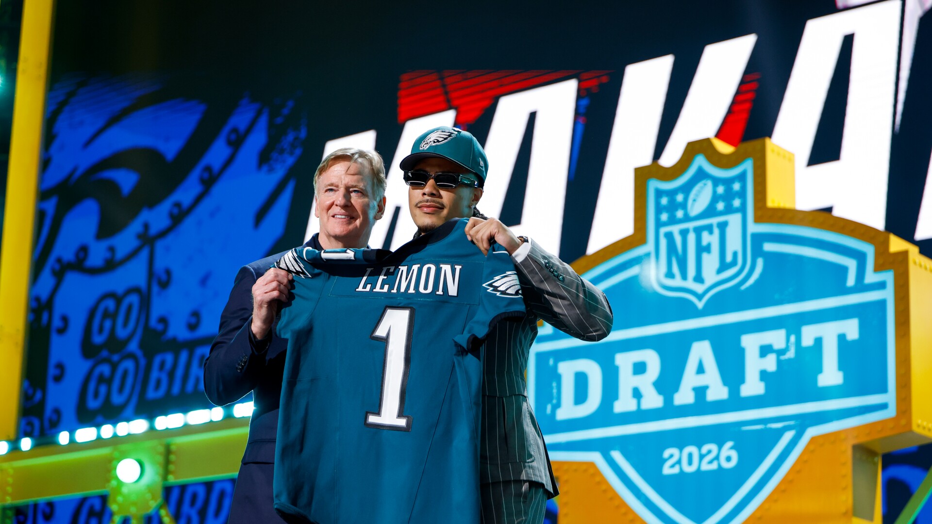 First-round pick Makai Lemon signs with the Eagles