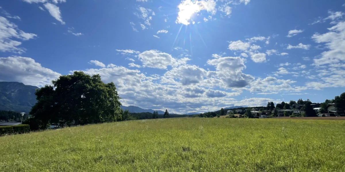 Strahlender Sonnenschein zum Staatsfeiertag in Österreich