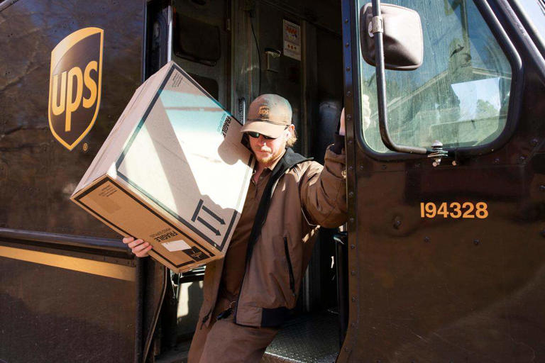 Two South MS UPS Store locations suddenly close. Here's what we know