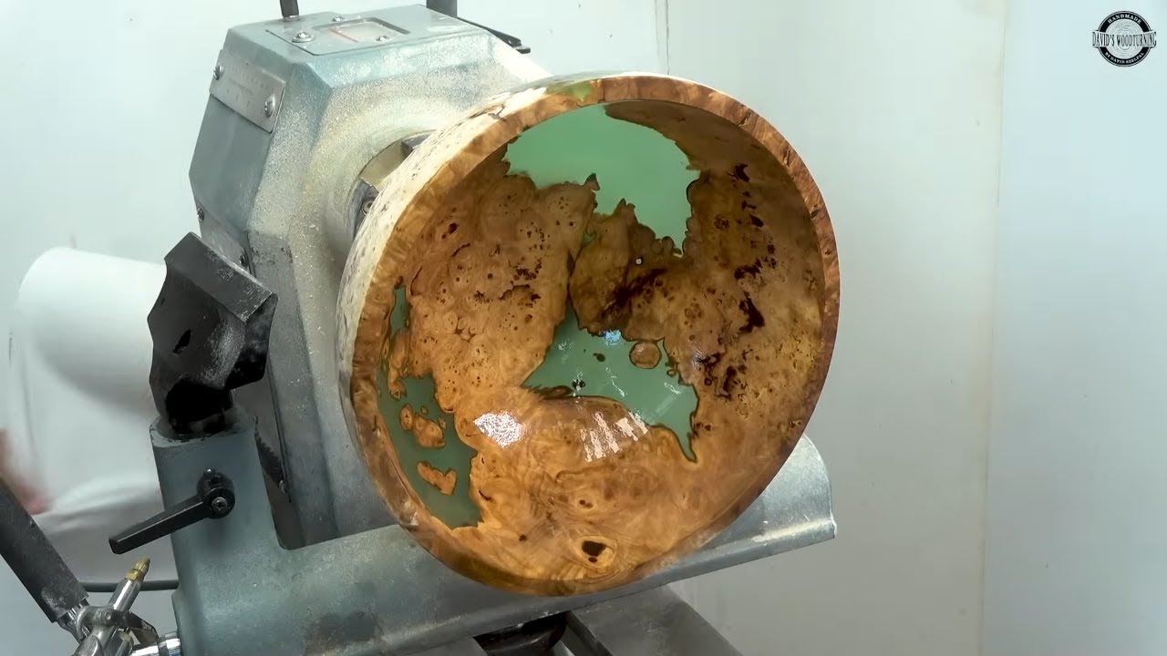 I turned a log into a stunning bowl