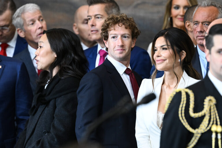 Mark Zuckerberg, Tim Cook considering NFL ownership bid with elite team