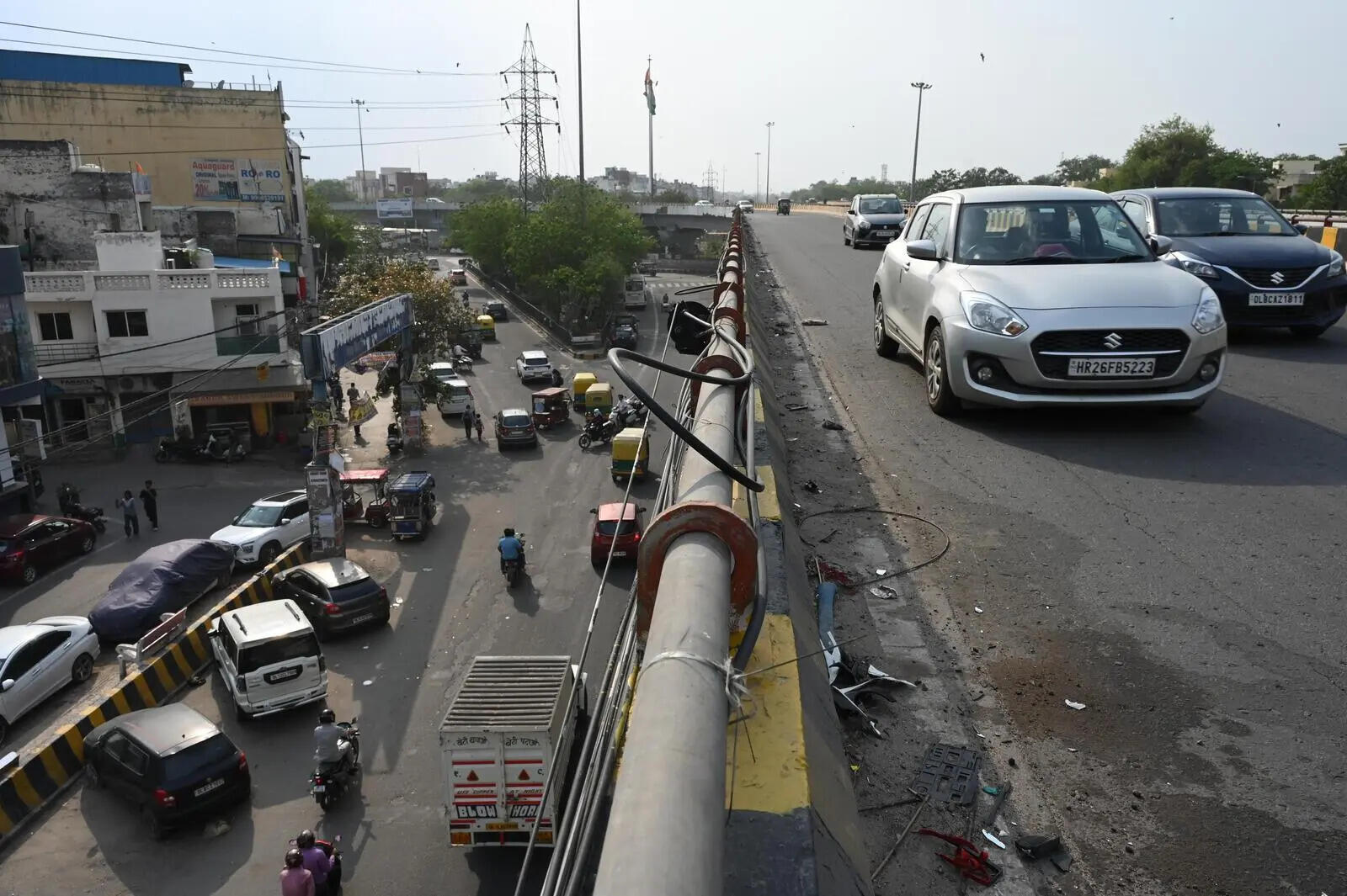Delivery exec killed as car hits his scooter, flings him off Dabri flyover