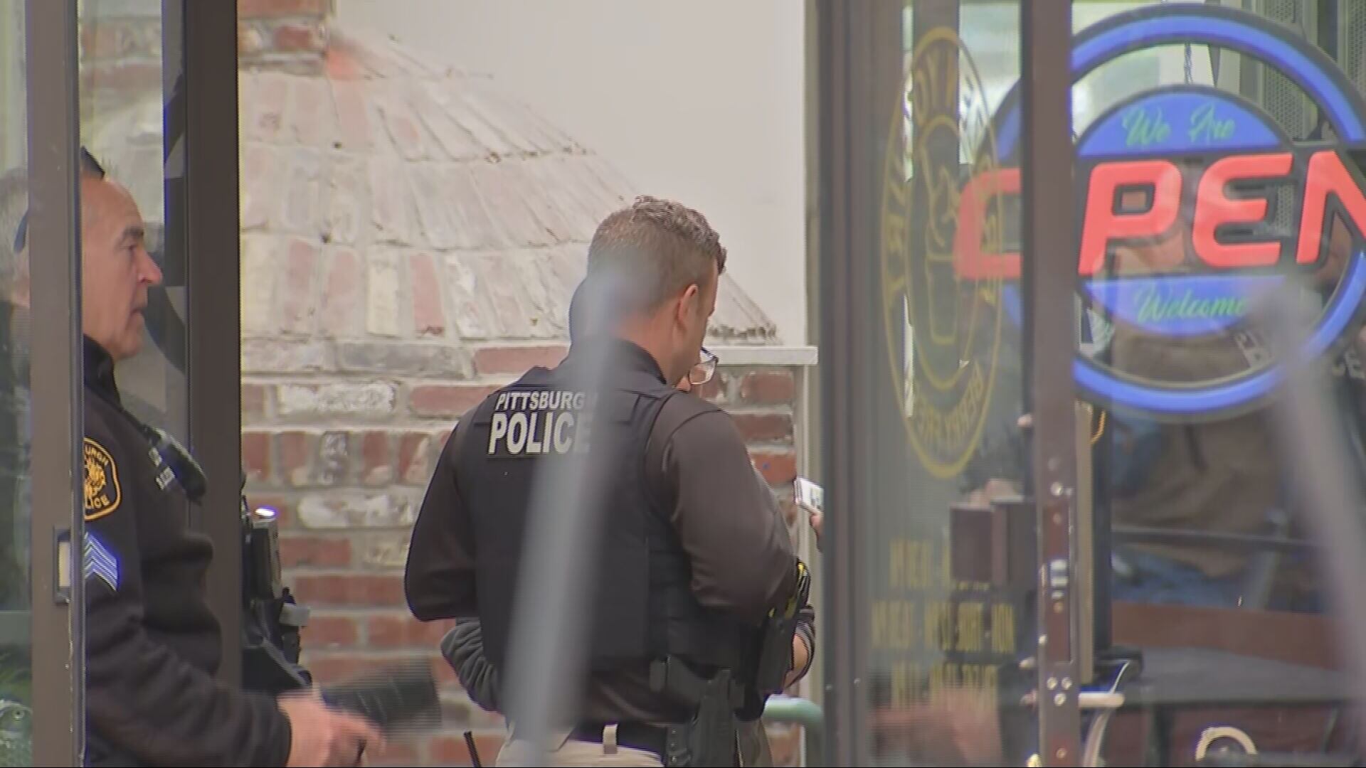 Frozen yogurt shop robbed in Pittsburgh’s North Oakland neighborhood