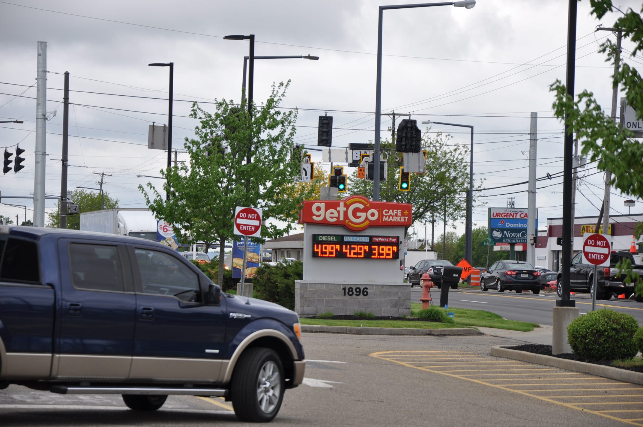 'It's going to get to $6 before June.' Drivers react to gas prices