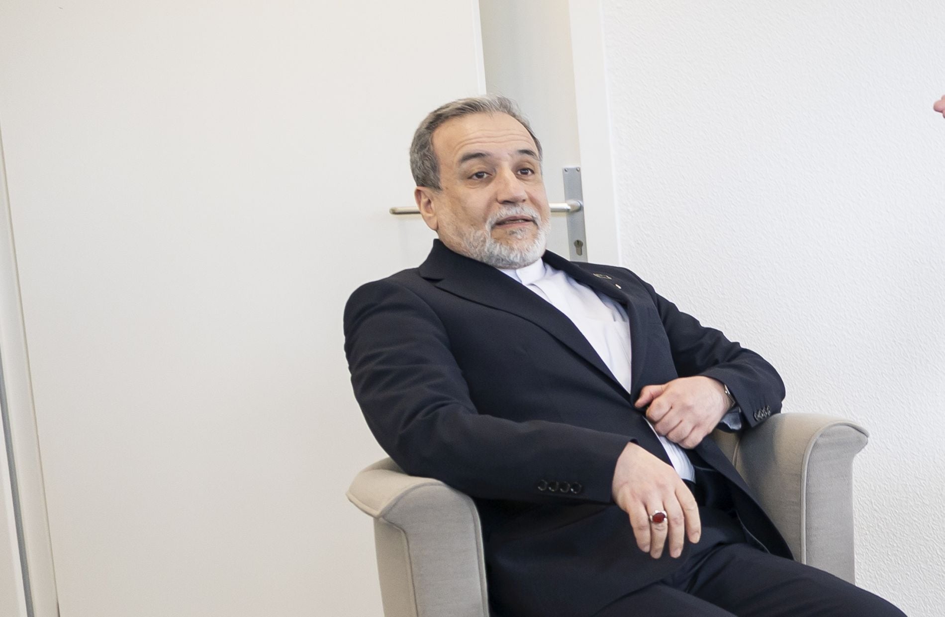Ραγδαίες εξελίξεις στο Ιράν: Ο Αραγτσί στο στόχαστρο