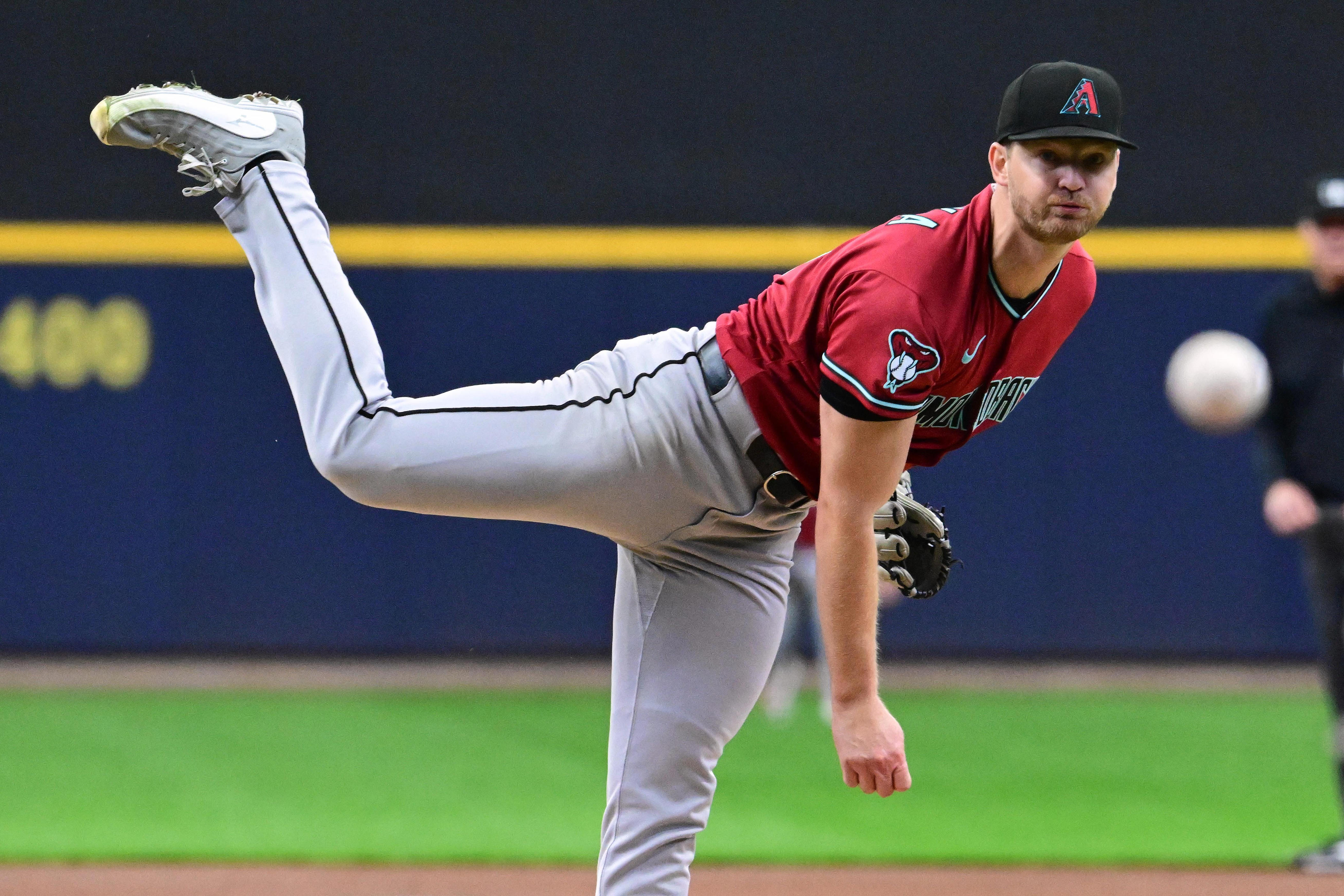 Diamondbacks vs Pirates updates. Paul Skenes rolling at Chase Field