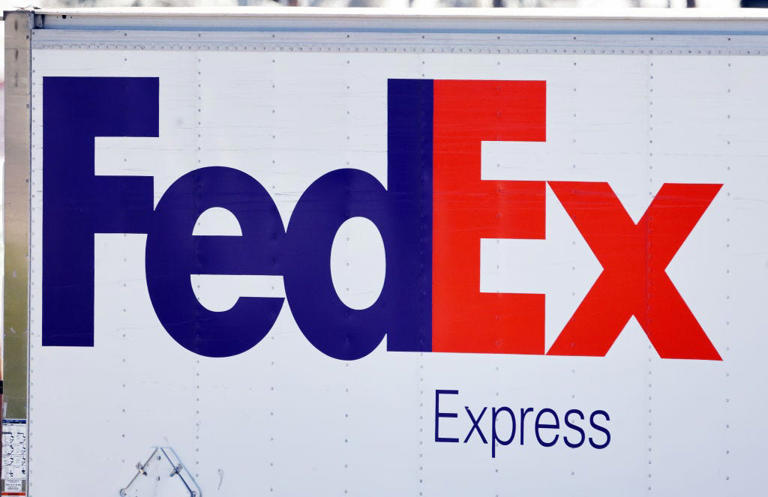 UPS and FedEx vow to return tariff refunds to customers