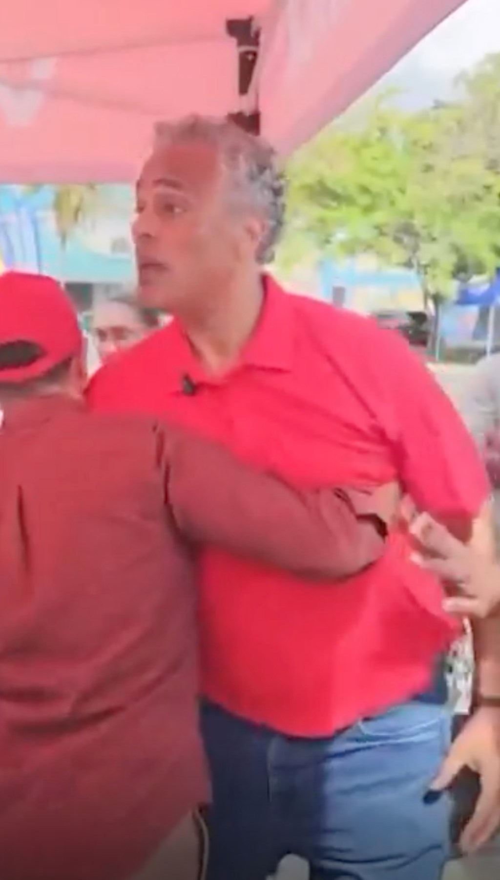 Ex-Laker Rick Fox involved in wild altercation at campaign rally in Bahamas