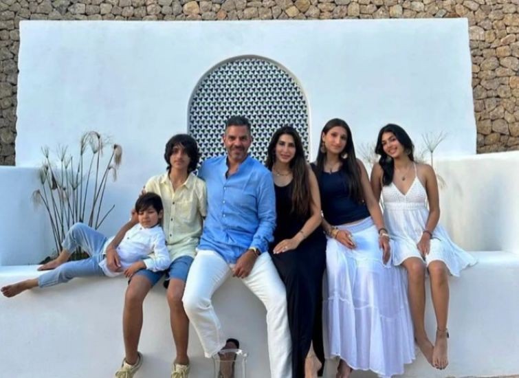 Big relief for Karisma Kapoor's children in Sunjay Kapur's Rs. 30,000 ...