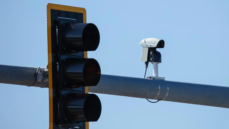 Charlotte leaders consider bringing back red light cameras to improve ...