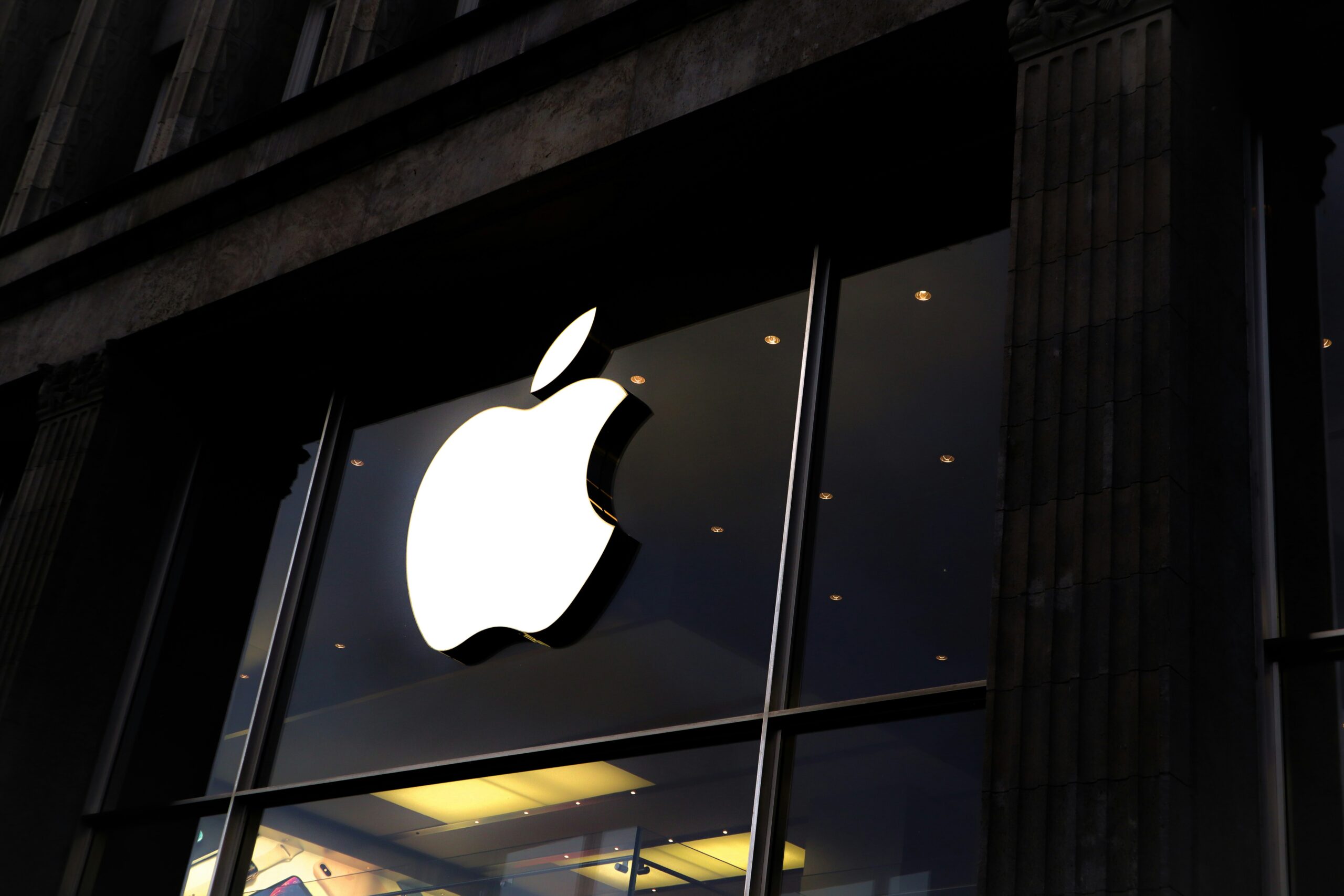 15 forgotten original names of famous businesses